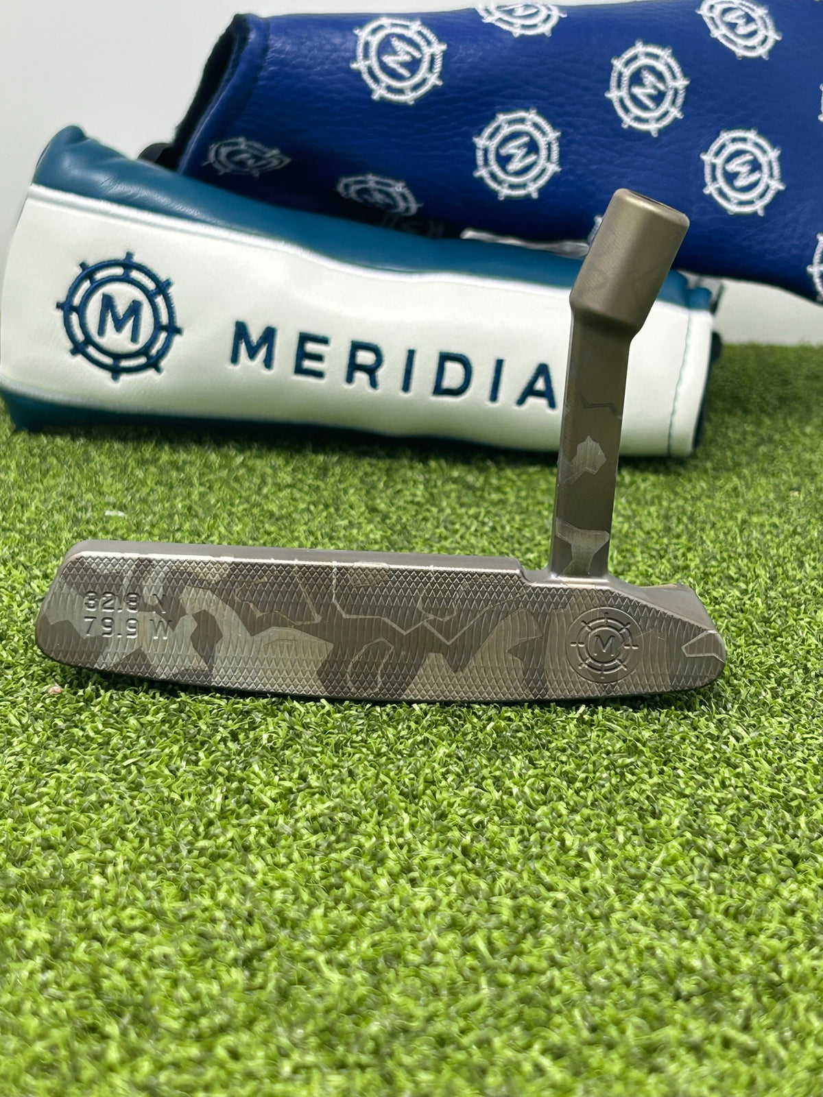 Stainless Charleston Putter Mid Slant with Oil Camo Finish (Fly Cut)